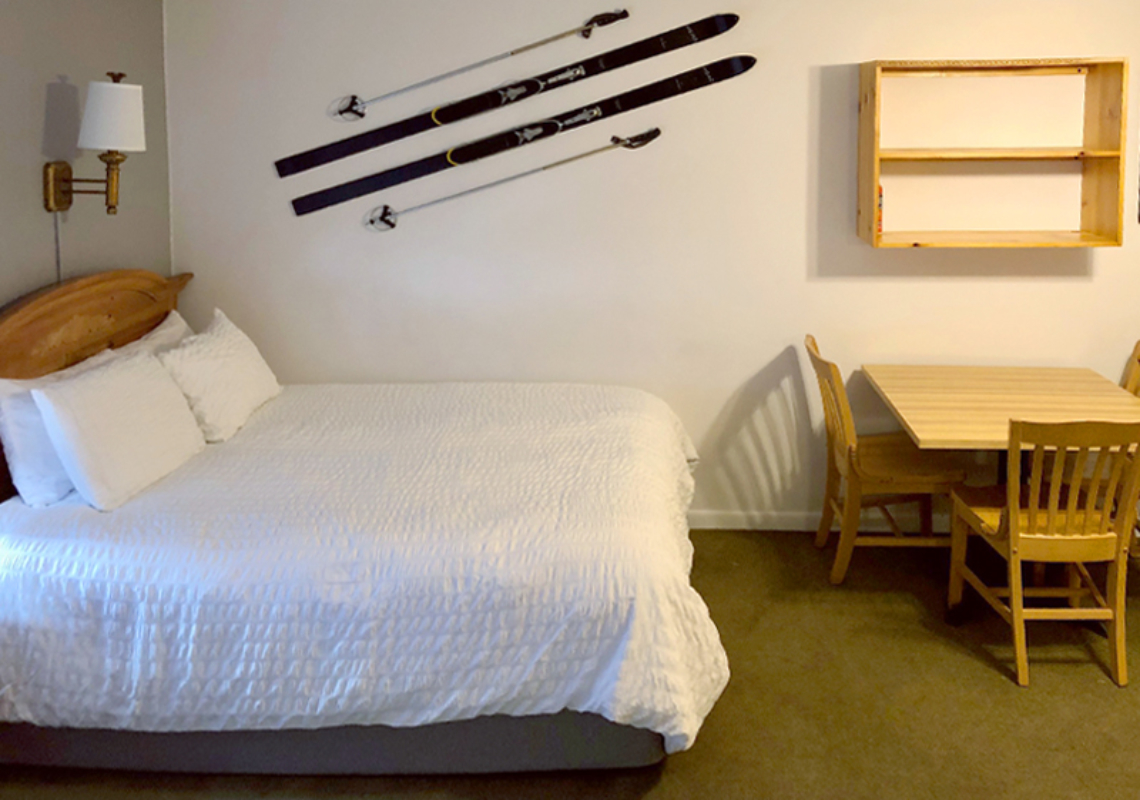 Middle Floor Room | Tyrolean Lodge